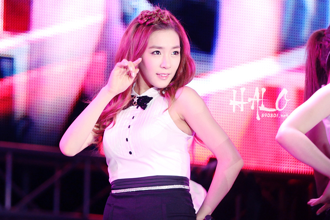 My K-Pop Database: 120818 SNSD Concert